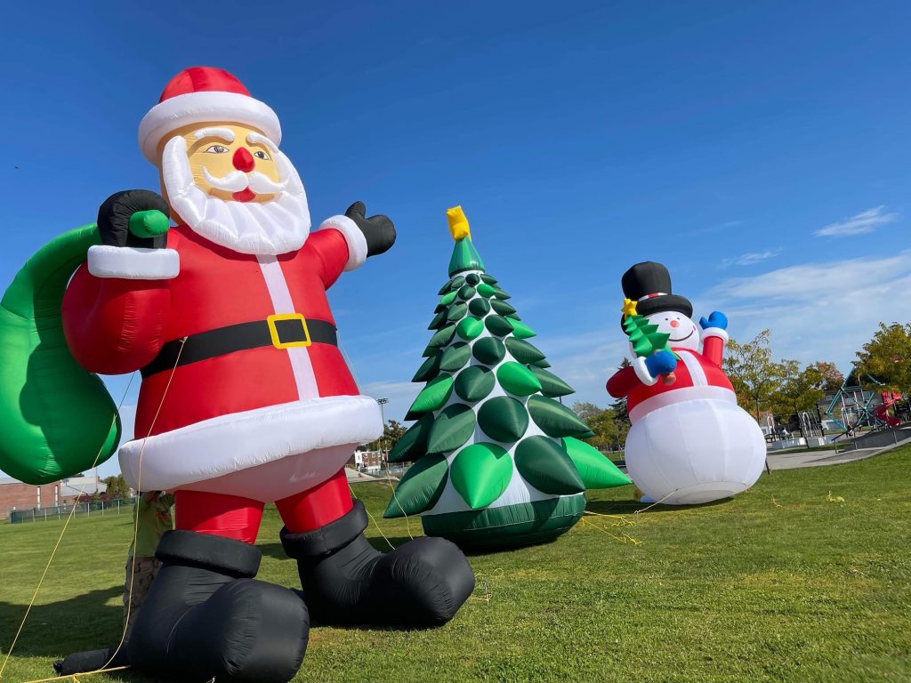 Giant Inflatable Figure - Santa - Fun Party - Location de Mascotte et ...