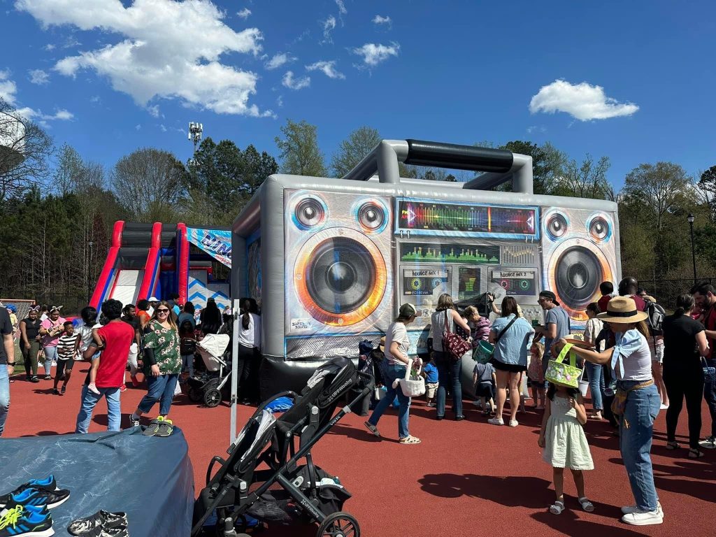 Jeu Gonflable BOOM BOX - Fun Party - Location de Mascotte et Jeux ...