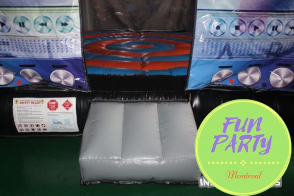 Inflatable Boom Box bouncy castle - Fun Party - Location de Mascotte et ...